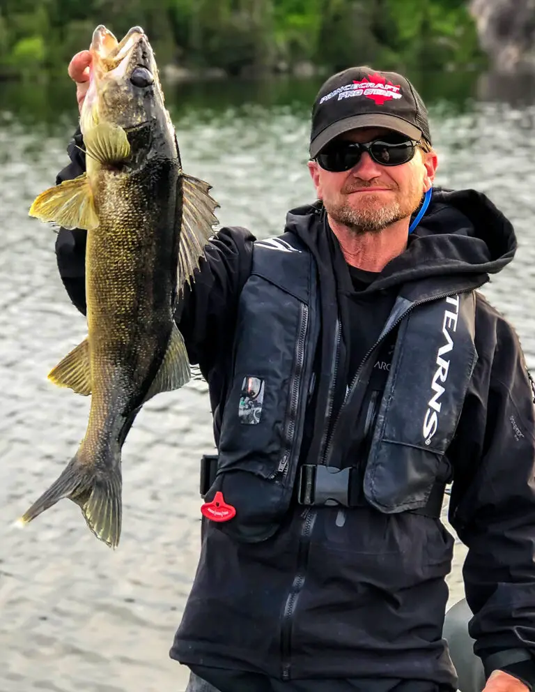 Choosing A Live Bait Rig For Walleye – Fish'n Canada